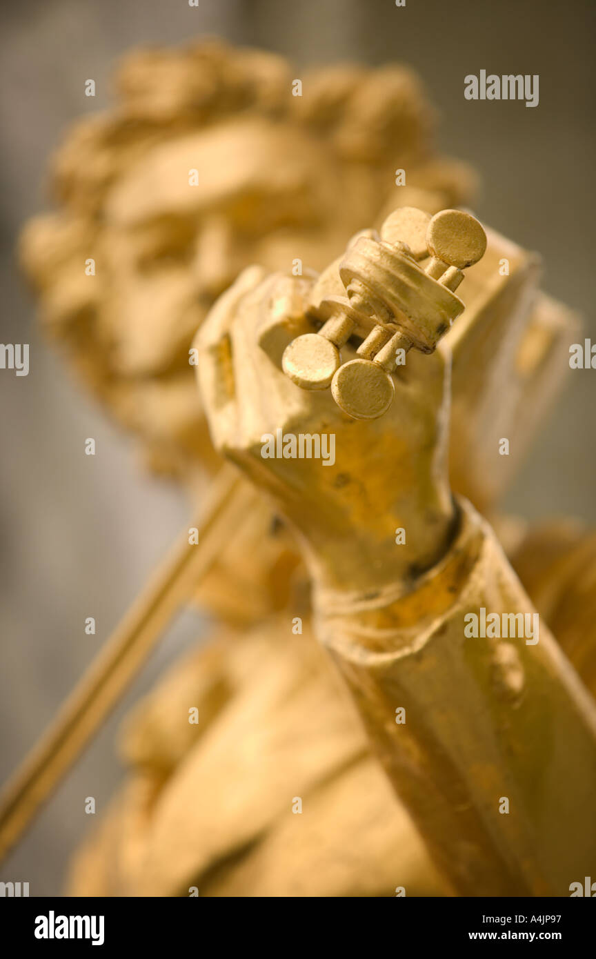 Detail of the Johann Strauss Memorial in Stadtpark, Vienna Stock Photo ...