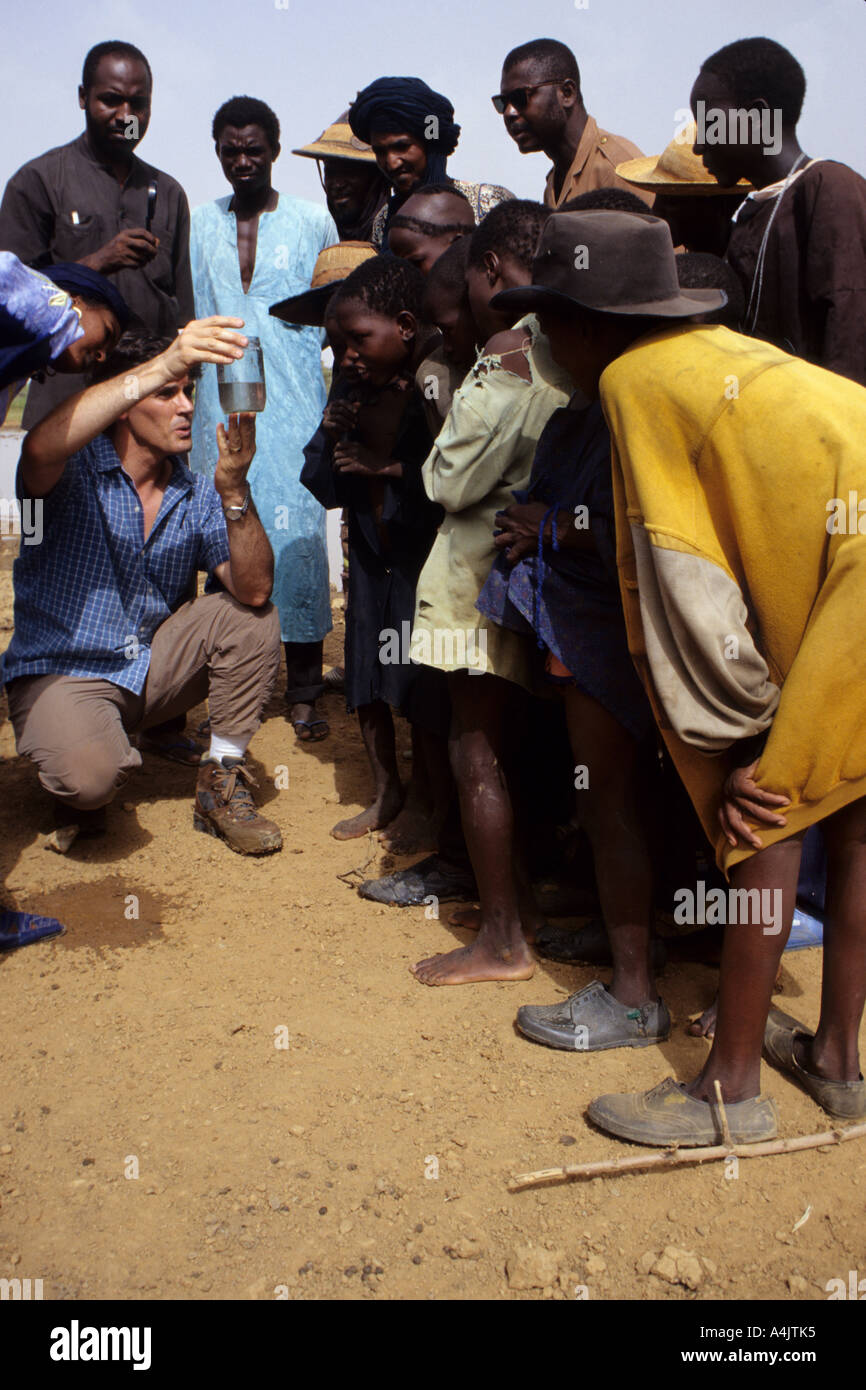 Dracunculus medinensis hi-res stock photography and images - Alamy