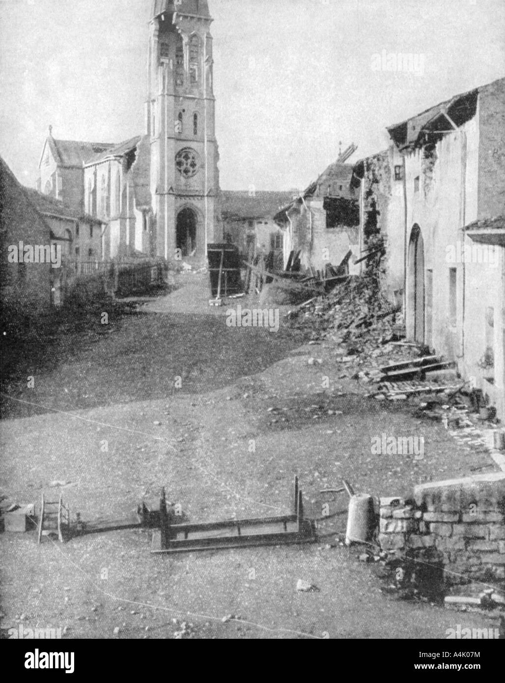 World war one ruined village hi-res stock photography and images - Alamy