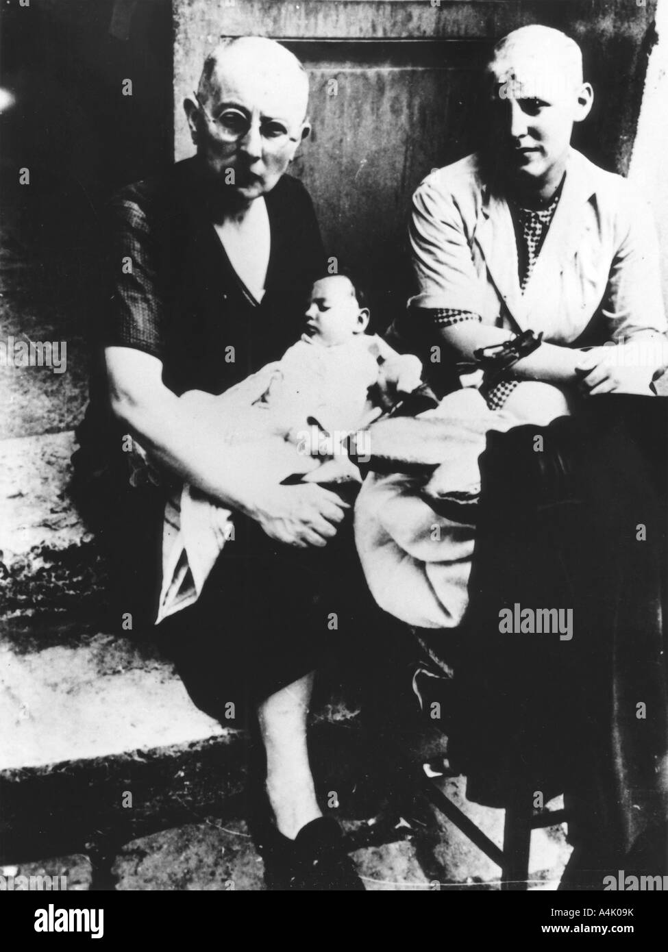 Female collaborator shaved hi-res stock photography and images - Alamy