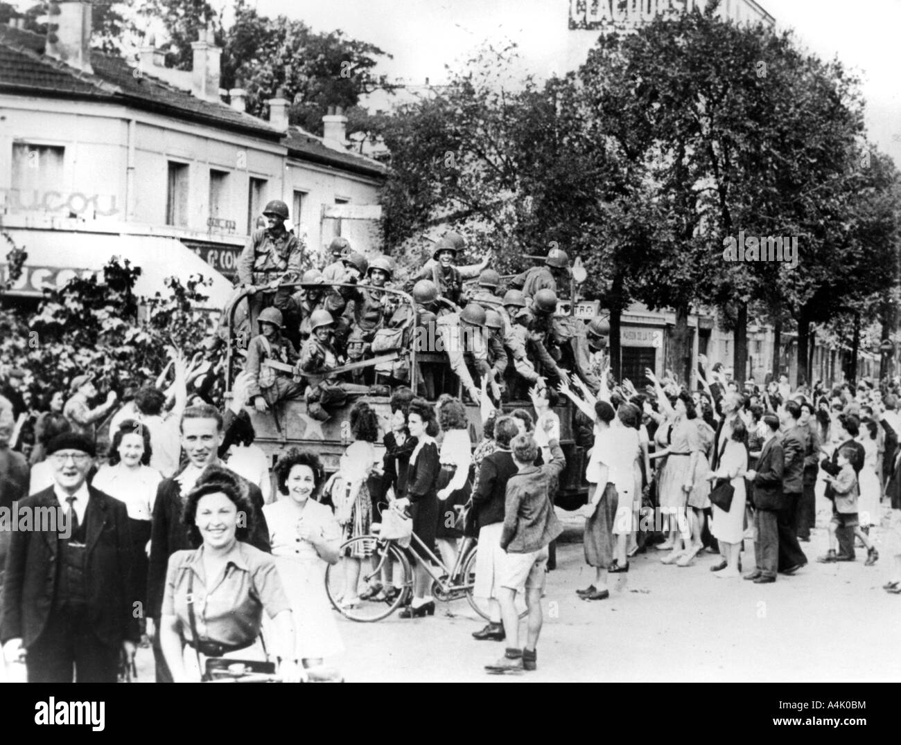 Liberation of paris 1944 hi-res stock photography and images - Alamy