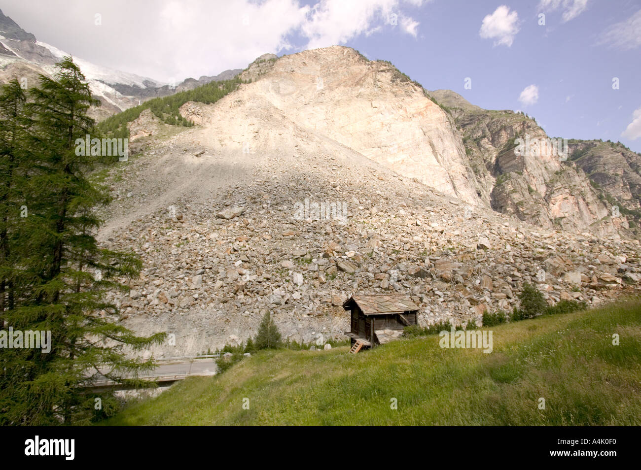 Rockslide hi-res stock photography and images - Alamy