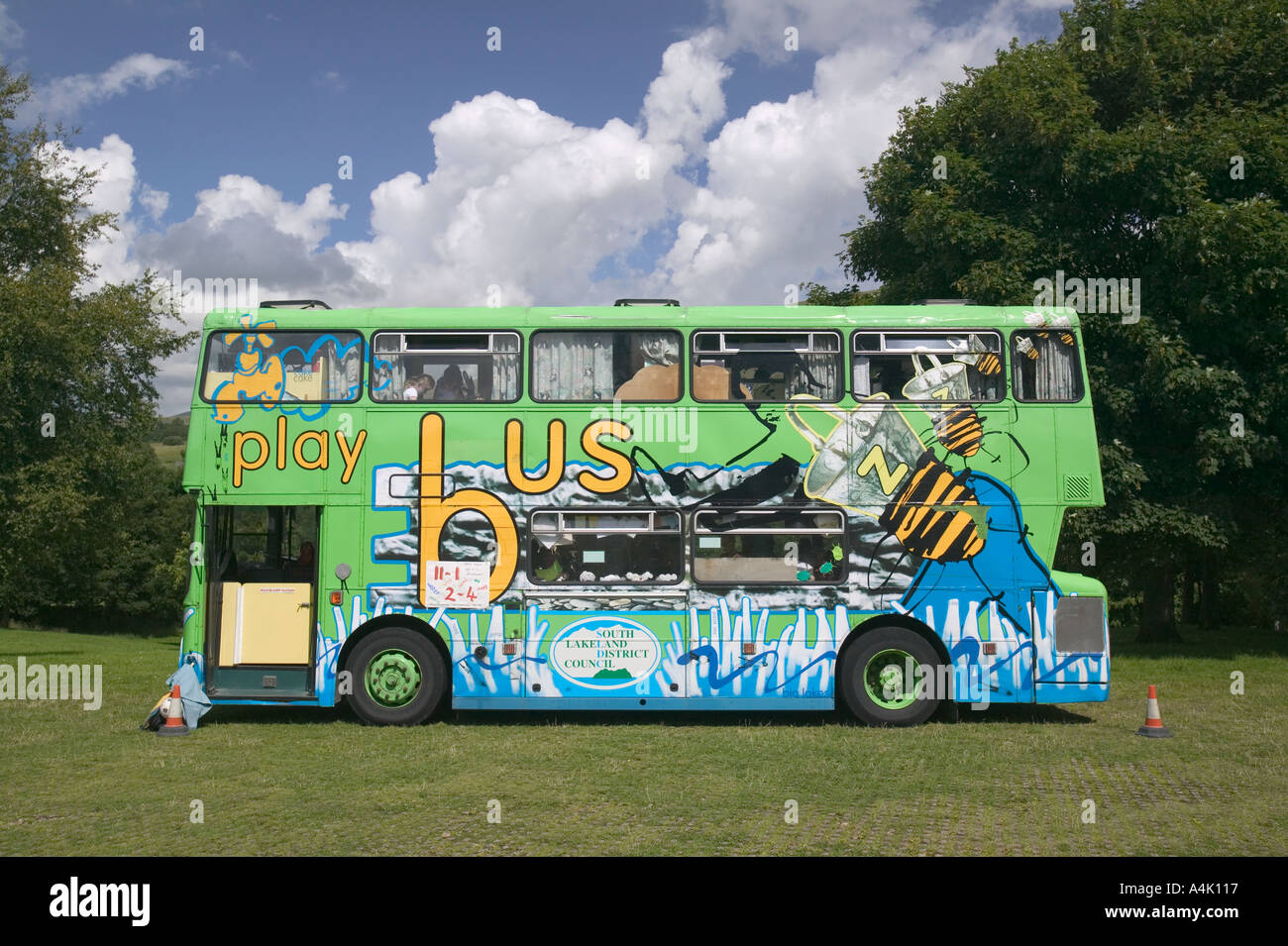 Play bus hi-res stock photography and images - Alamy