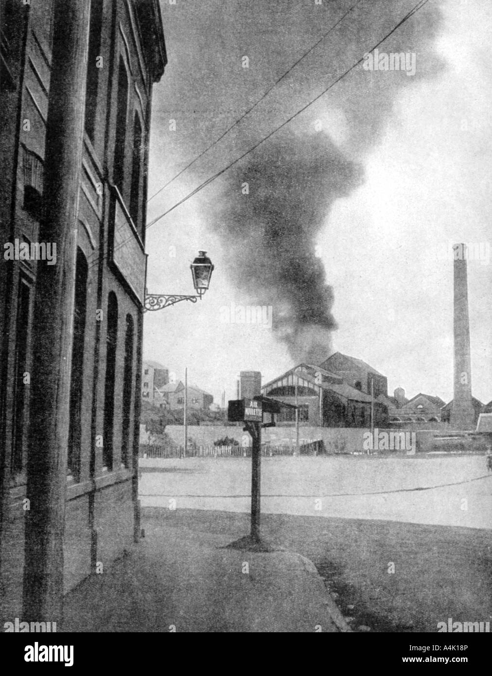 Bombardment of a mine by the Germans, Pas-de-Calais, France, 1915 ...