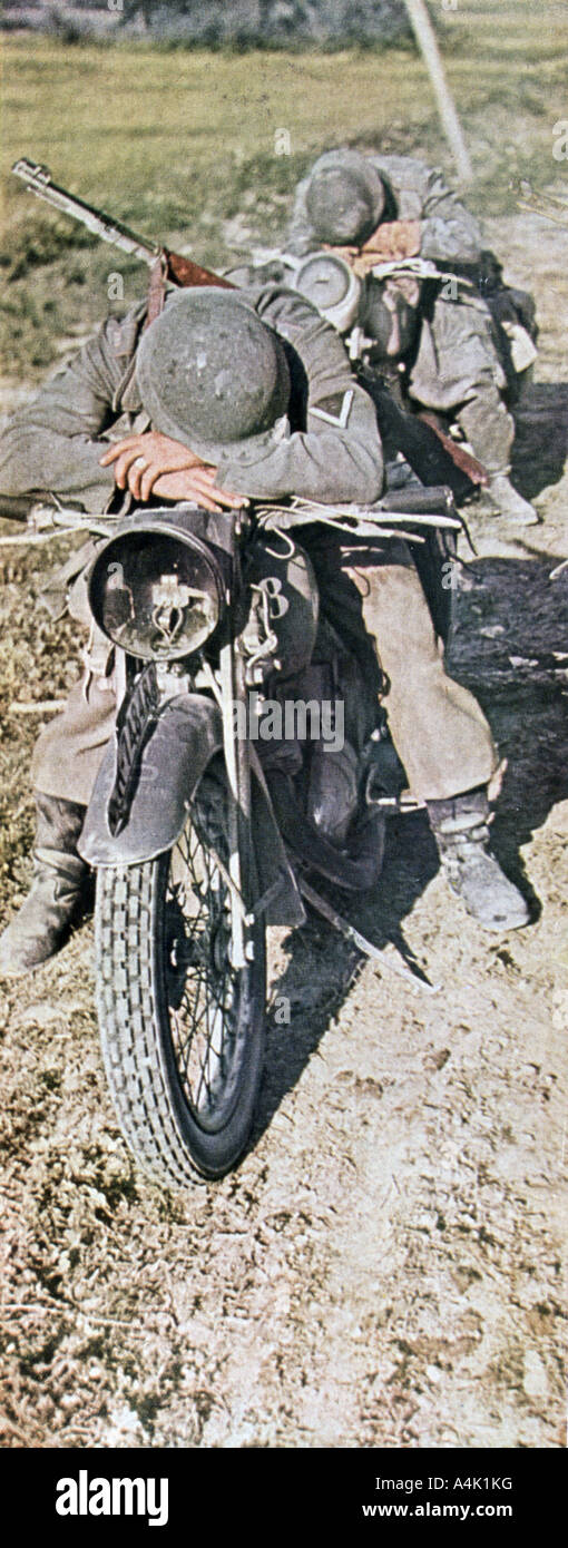 Tired soldiers hi-res stock photography and images - Alamy
