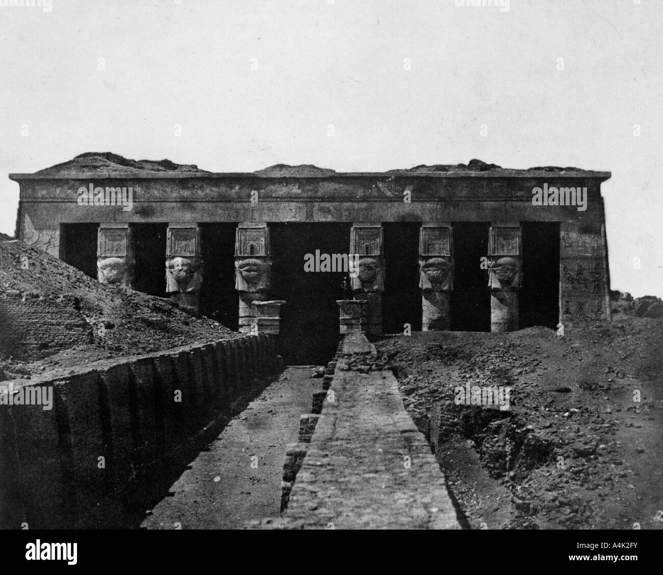 Egypt upper egypt denderah temple hi-res stock photography and images ...