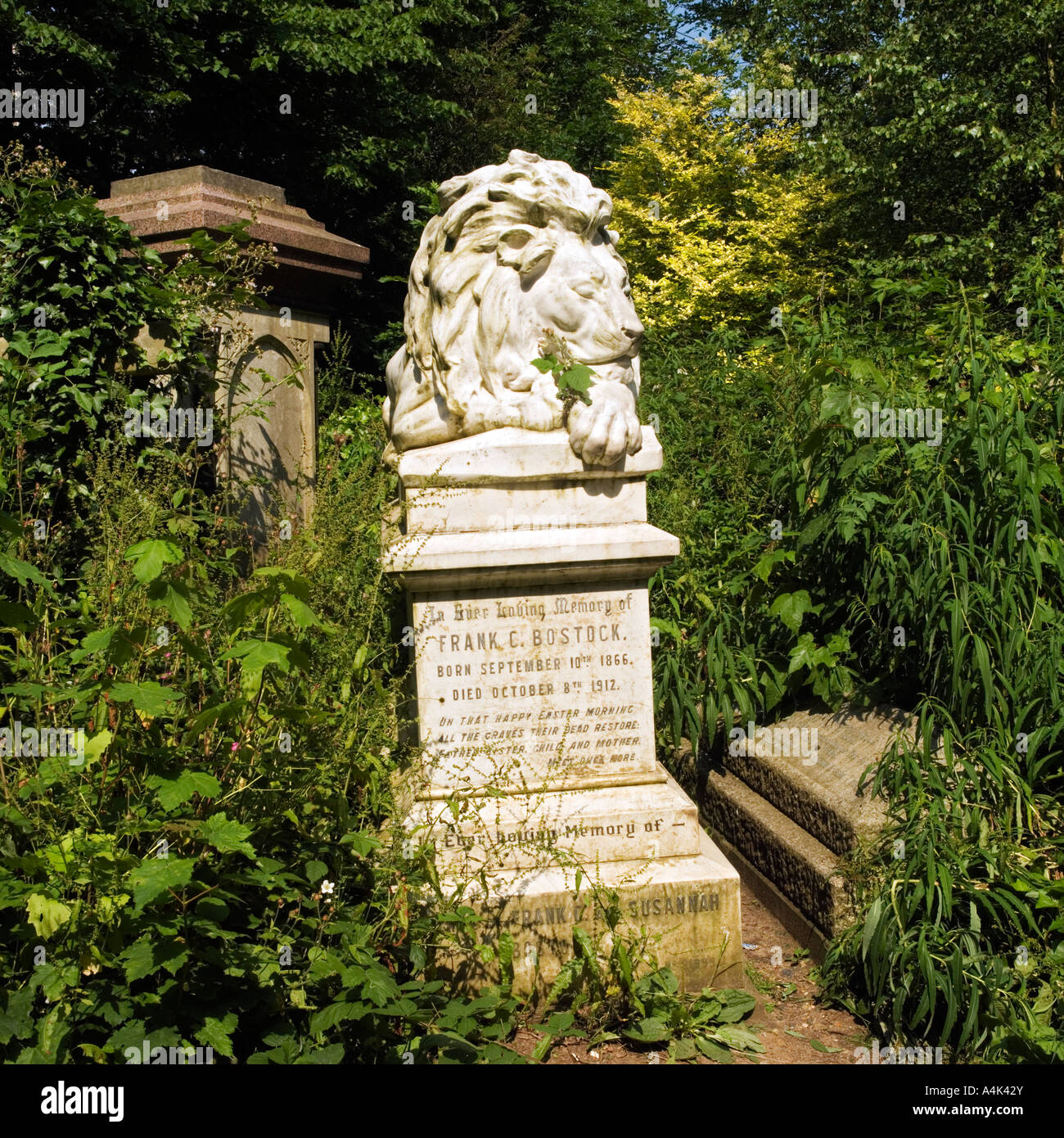 Grave hi res hi-res stock photography and images - Alamy