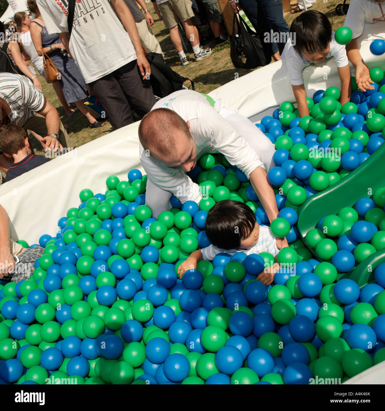 Pool party london hi-res stock photography and images - Alamy