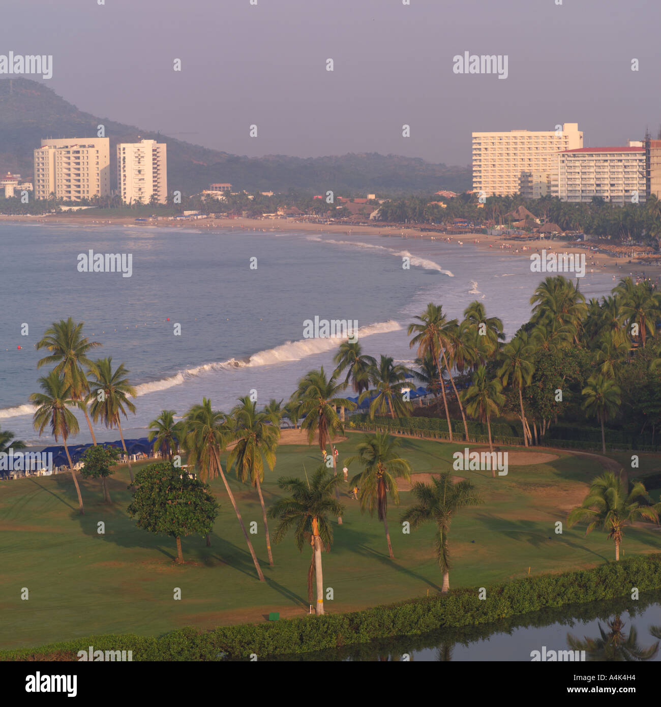 Ixtapa bay hi-res stock photography and images - Alamy