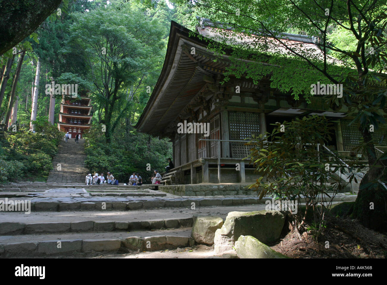 Small japanese shrines hi-res stock photography and images - Alamy