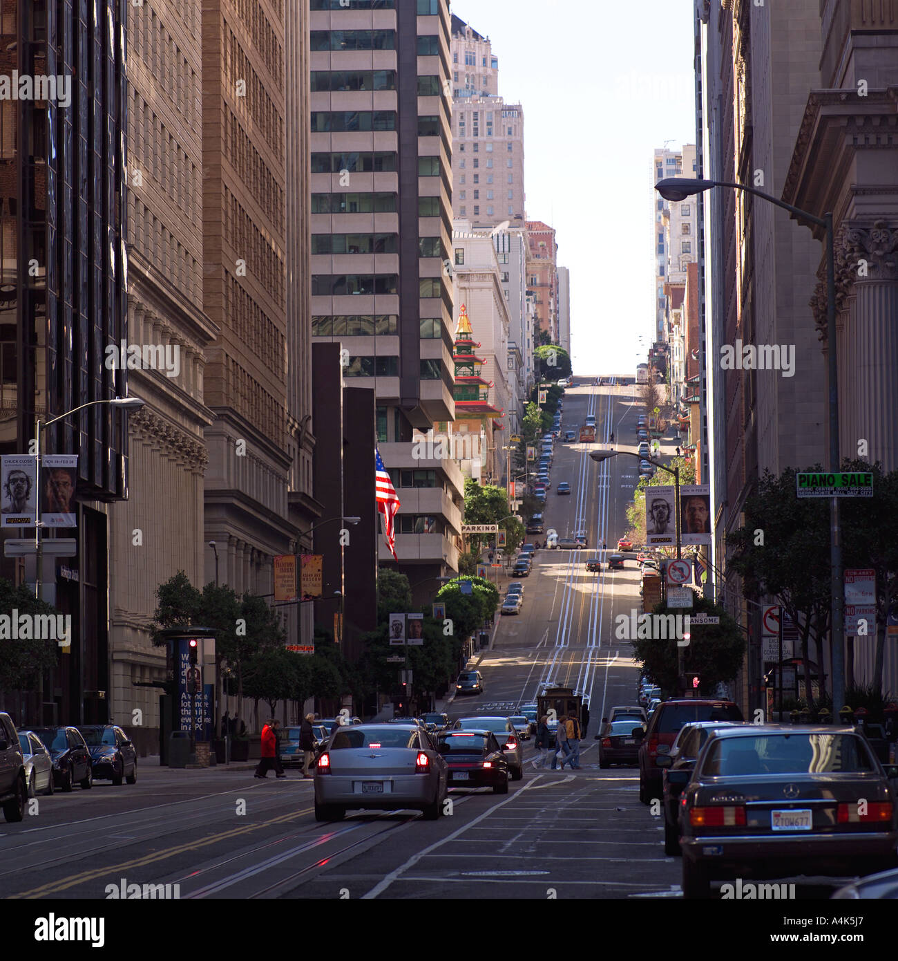 Sloped street san francisco hi-res stock photography and images - Alamy