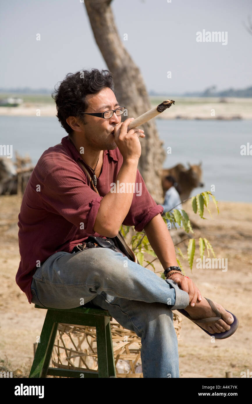 Smoking Cheroot Cigar, Mingun, Myanmar Stock Photo - Alamy