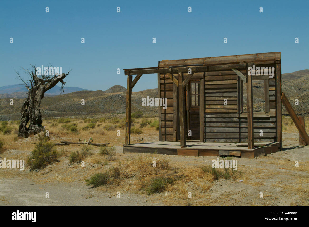 Building facade for film set hi-res stock photography and images - Alamy