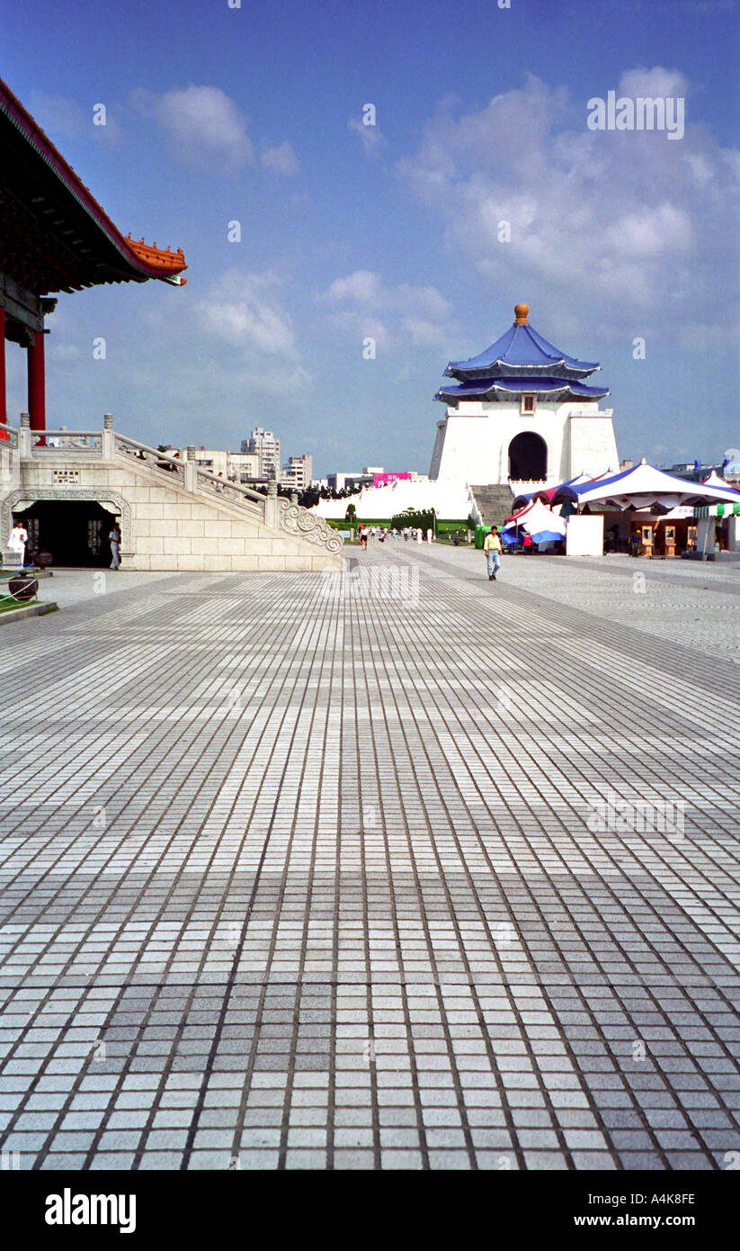 Chiang Kai Shek Memorial near Taipei Taiwan Stock Photo - Alamy