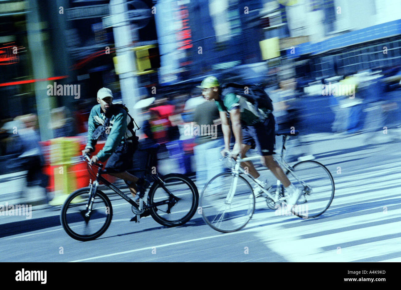 Bike messenger city fast hi-res stock photography and images - Alamy