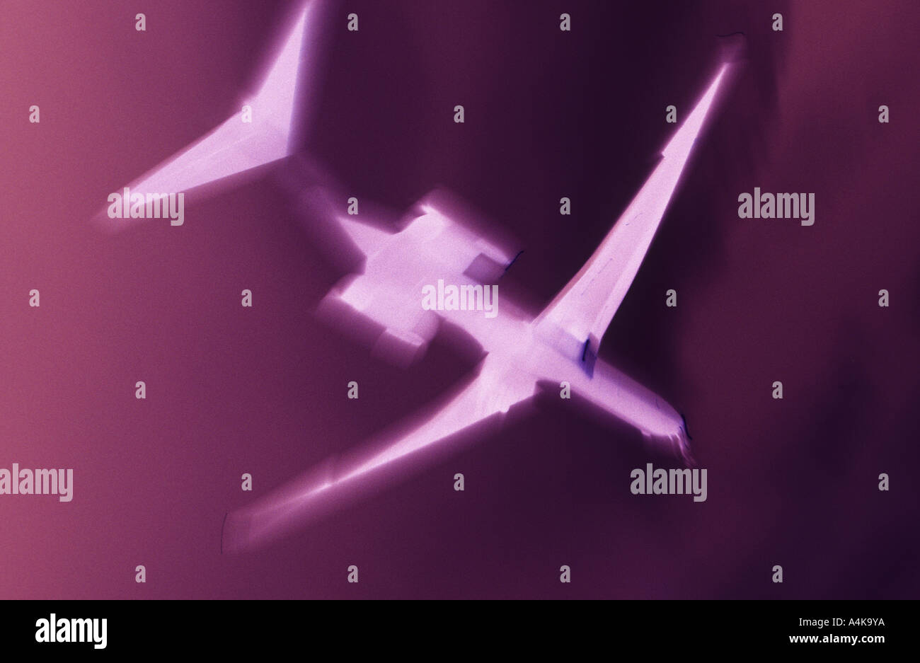 Flying plane hi-res stock photography and images - Alamy