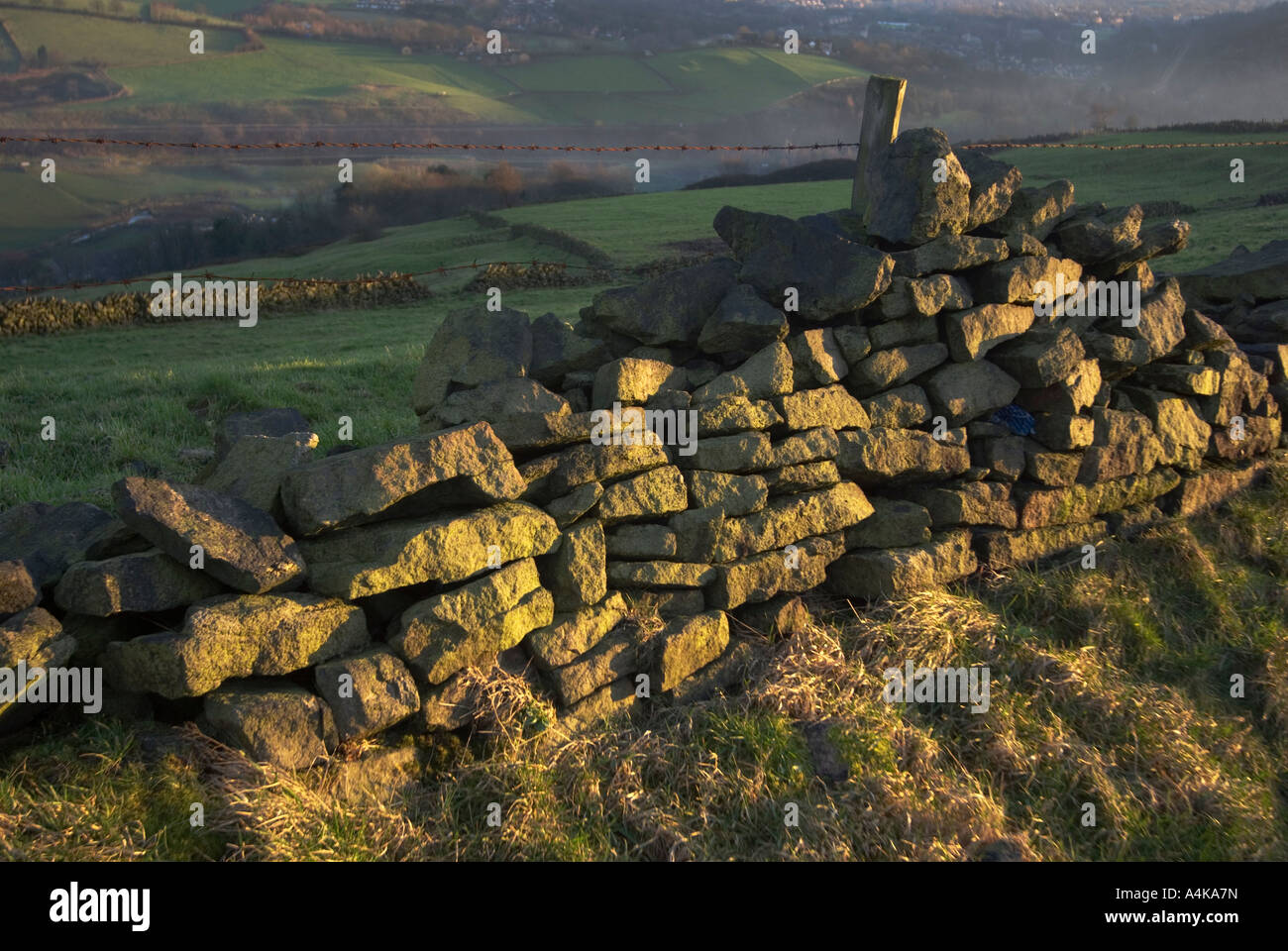 Dry stone wall Harrop Edge Dobcross Saddleworth UK Stock Photo - Alamy