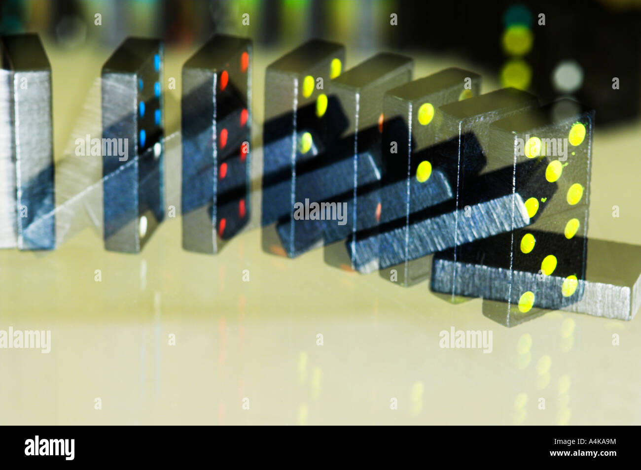 Object falling hi-res stock photography and images - Alamy
