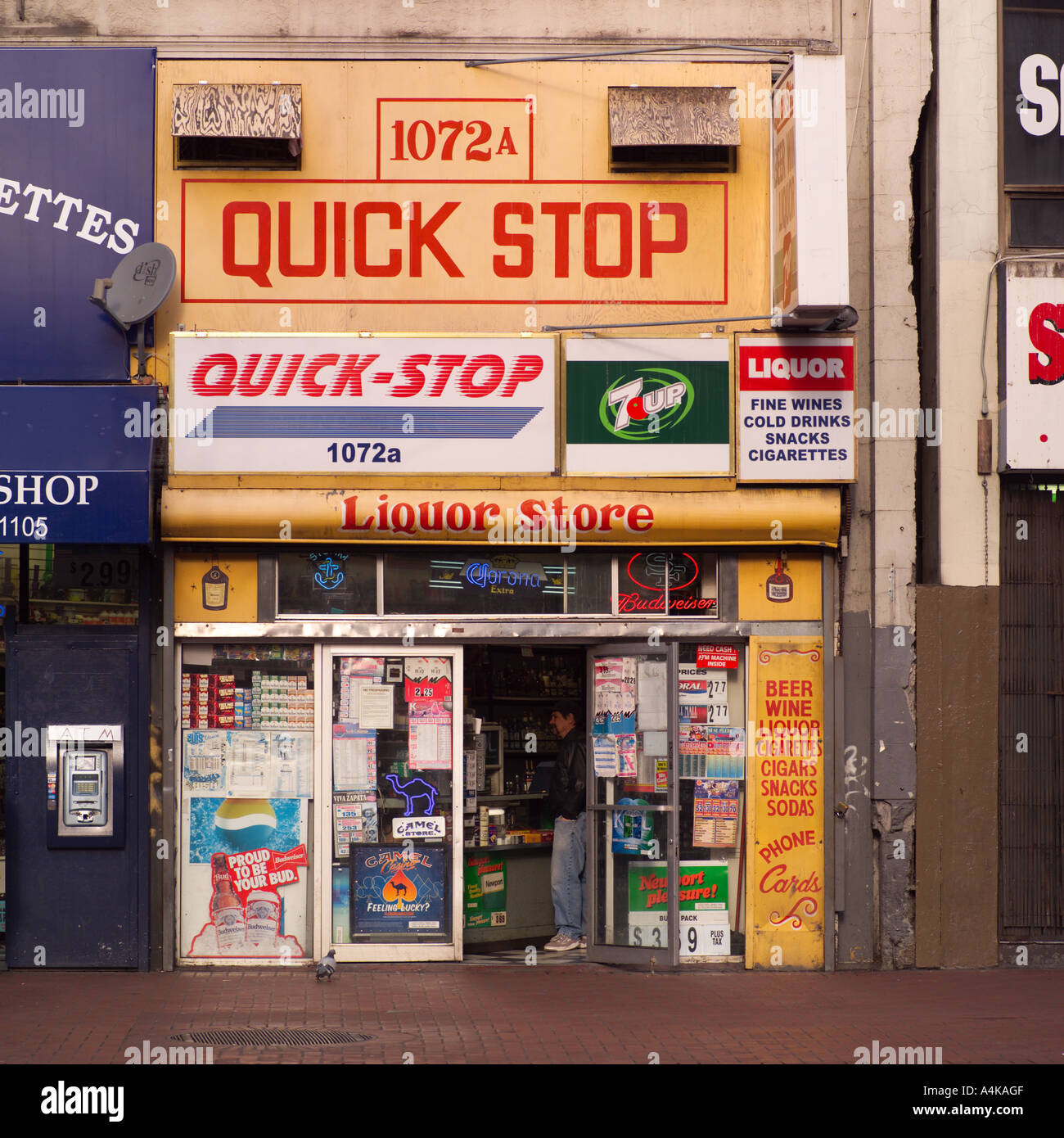 Convenience Store Front Usa Stock Photos & Convenience Store Front Usa ...