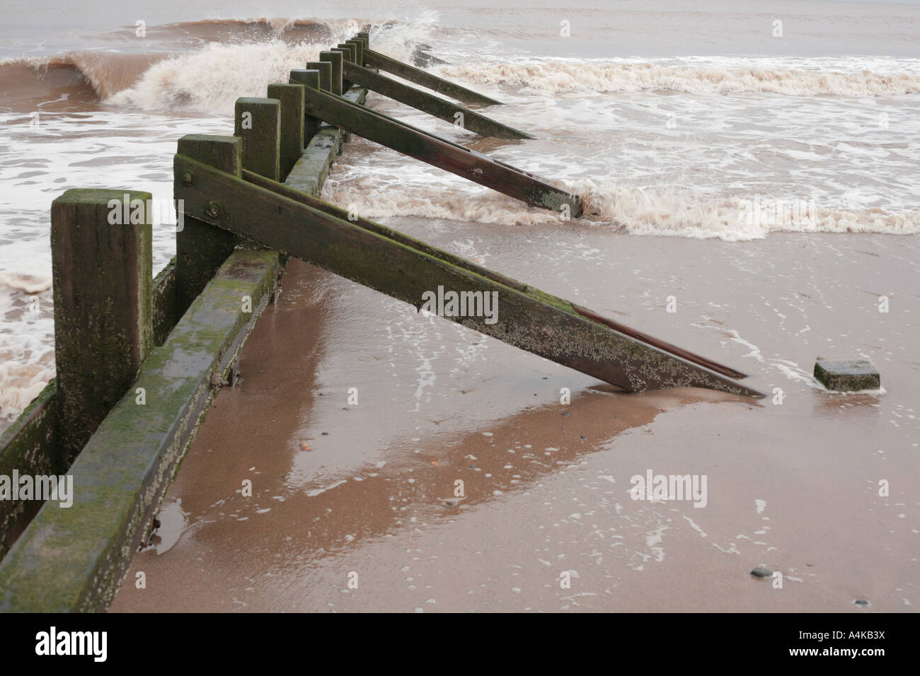 breakwater beach uk Stock Photo - Alamy