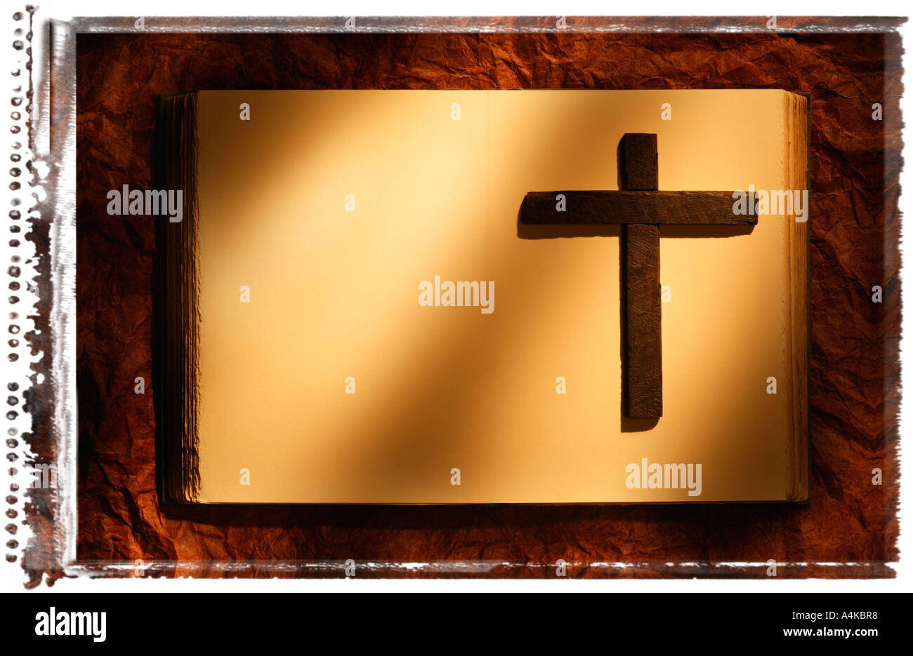 Cross frames hi-res stock photography and images - Alamy