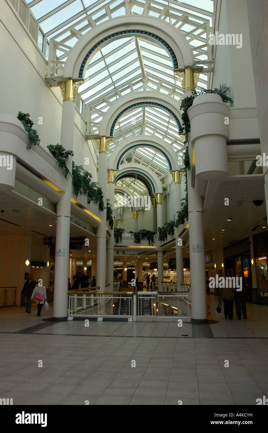 Queens center mall hi-res stock photography and images - Alamy