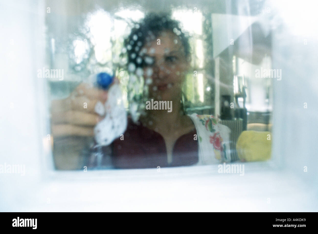 Maids cleaning homes hi-res stock photography and images - Alamy