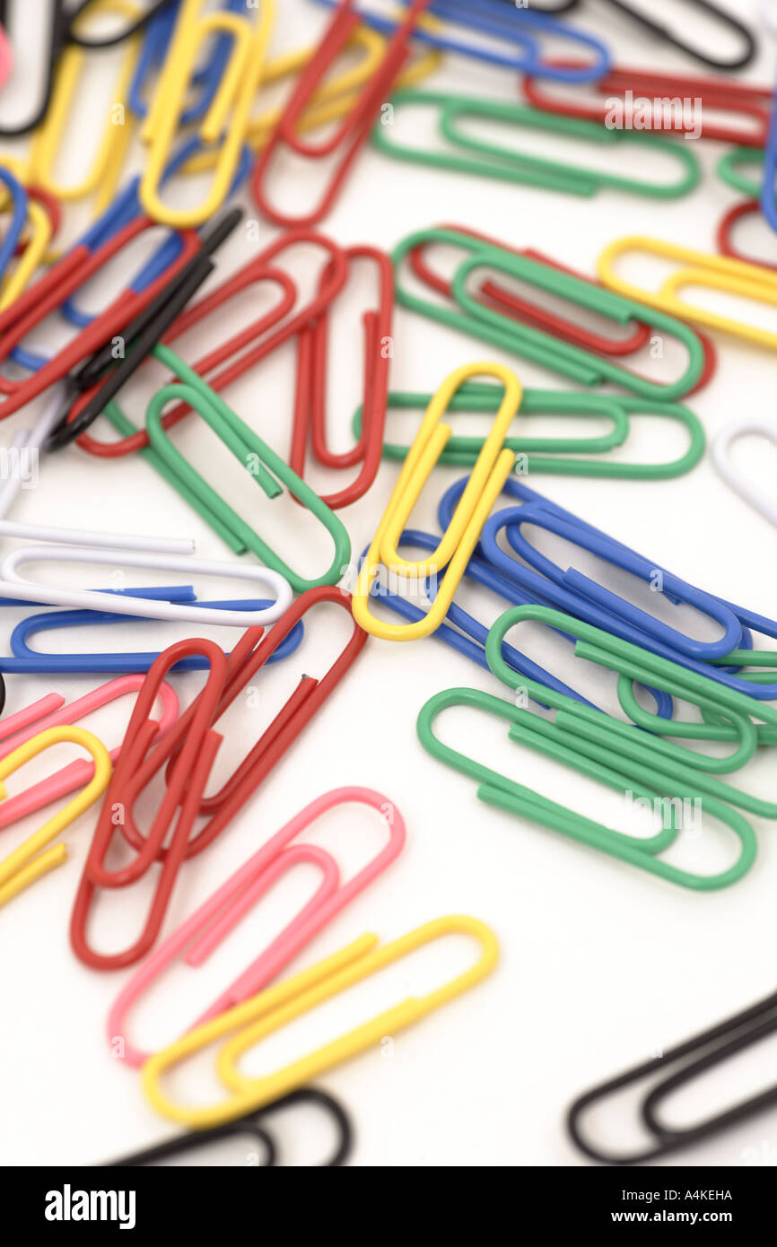 Coloured paper clips Stock Photo - Alamy