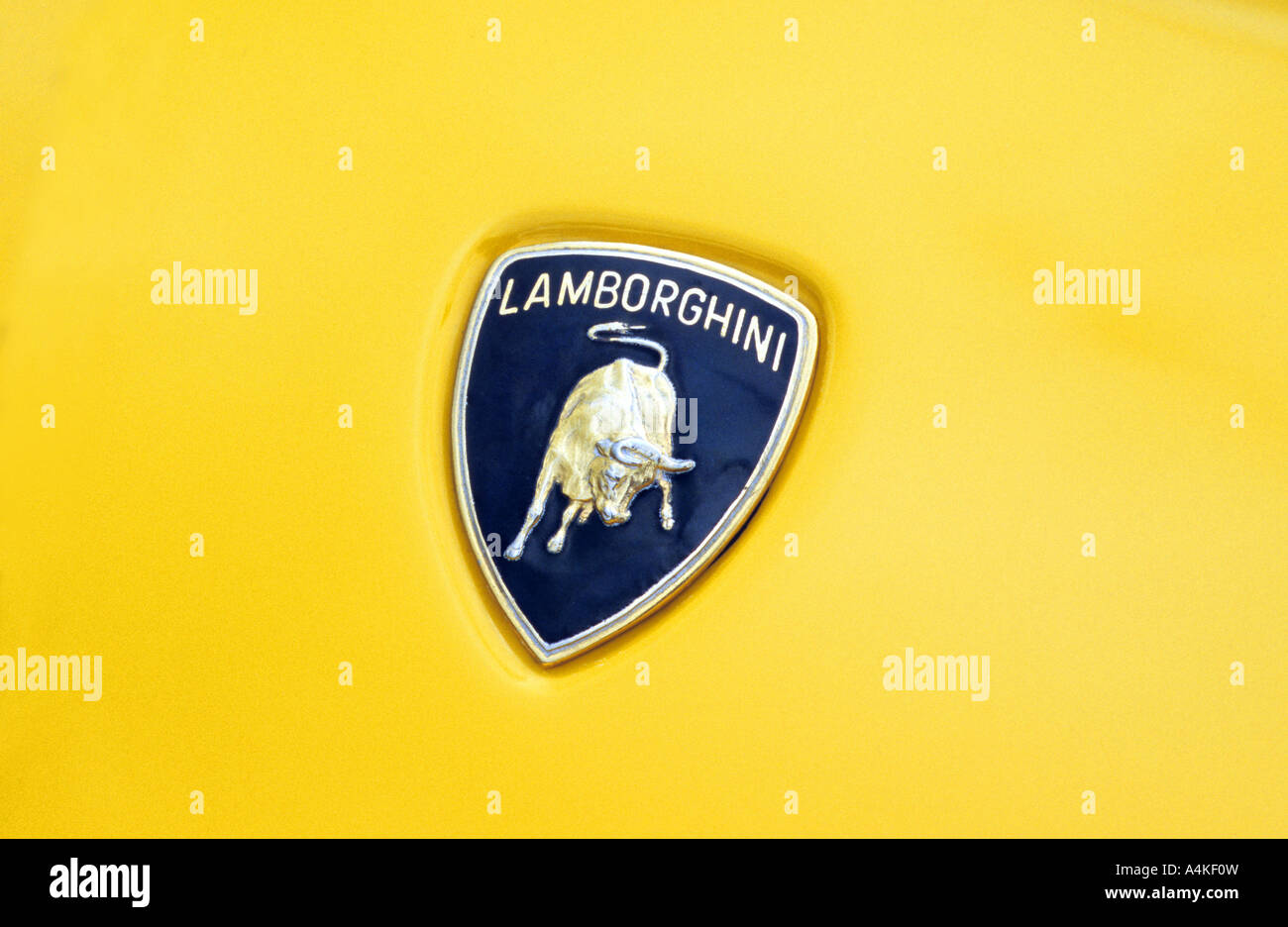 Lamborghini bull logos hi-res stock photography and images - Alamy