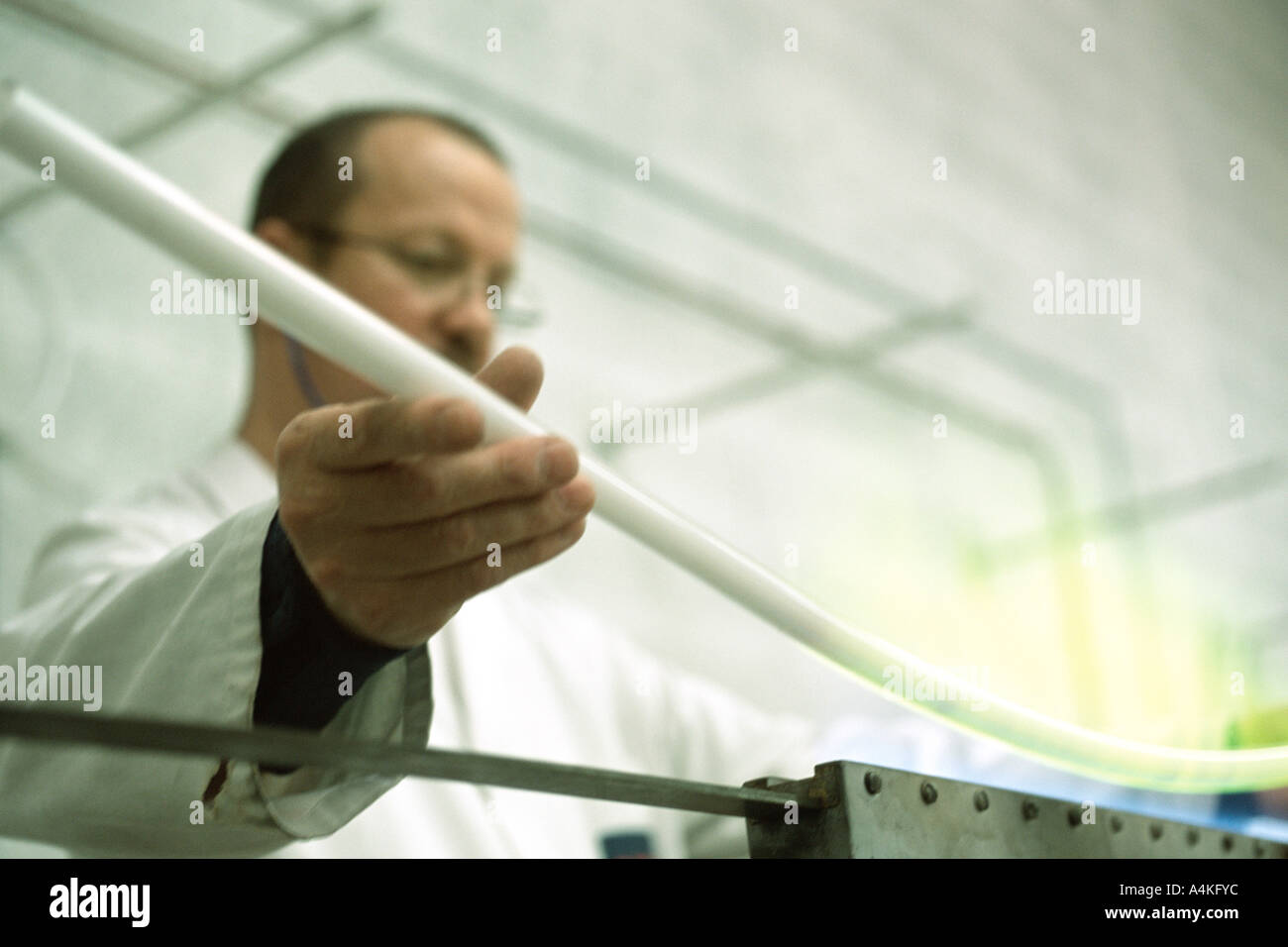 Artisan glass blowers hi-res stock photography and images - Alamy