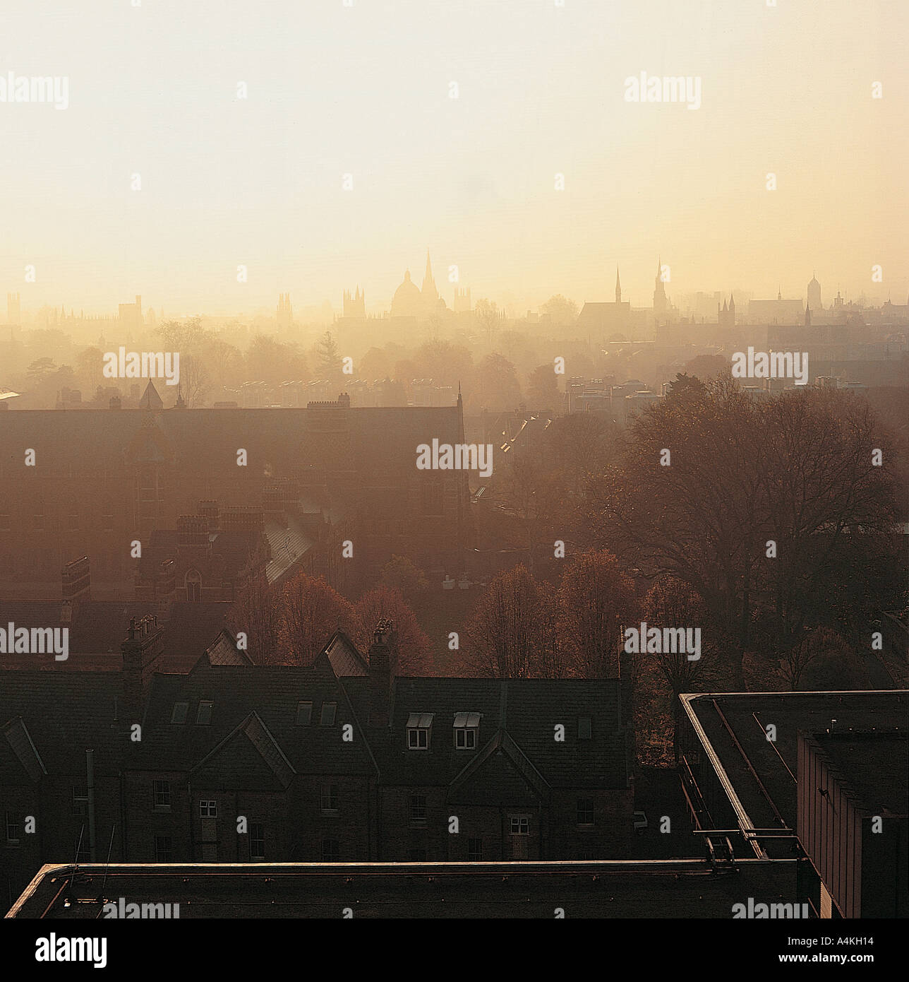 Radcliffe camera dreaming spires hi-res stock photography and images ...
