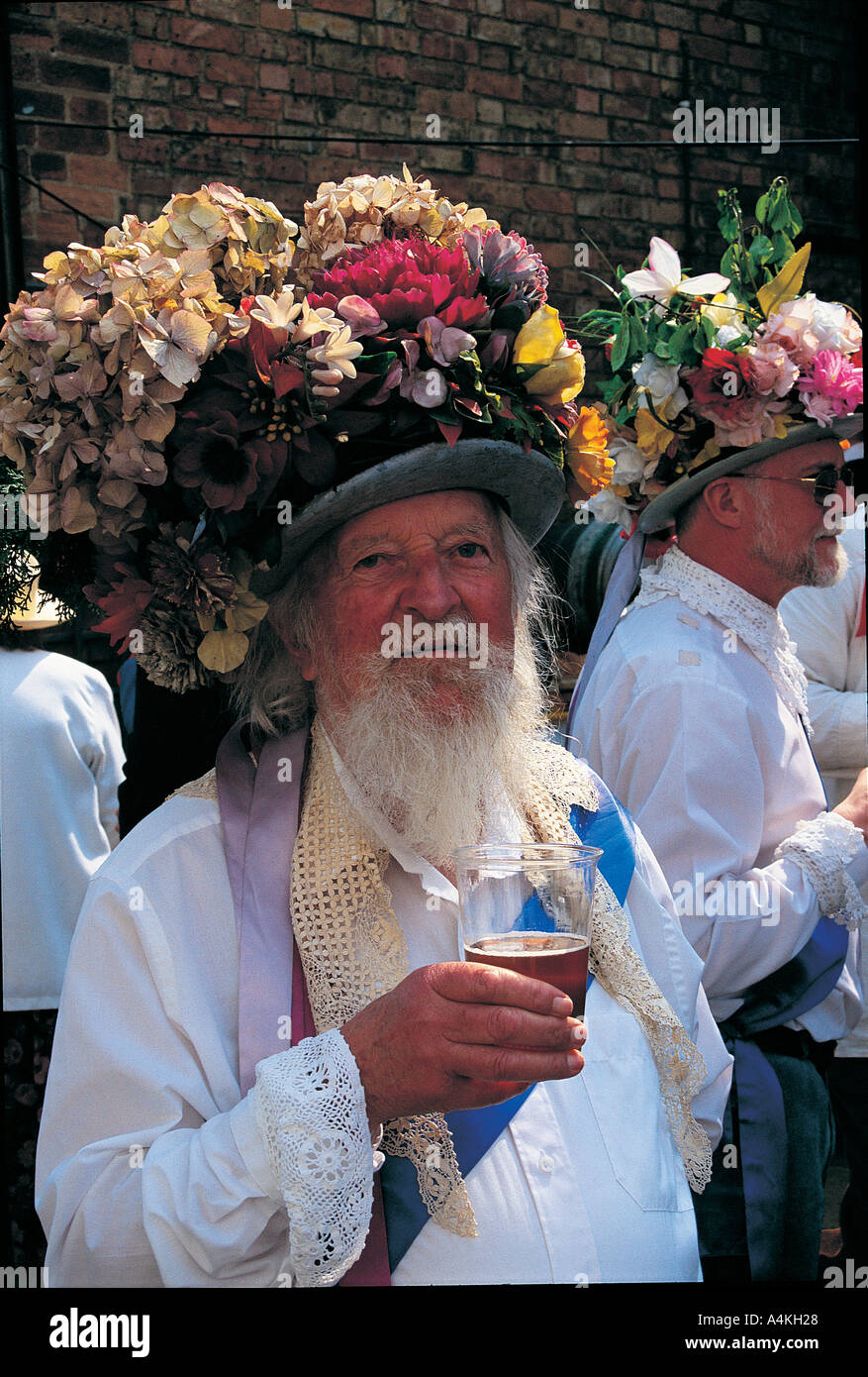 Morris Men on May Morning in Oxford Stock Photo - Alamy
