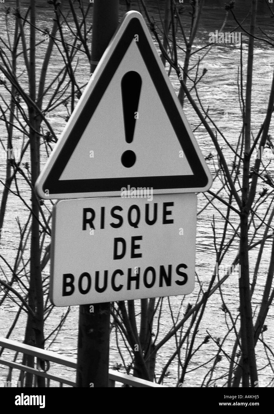 Traffic jams warning sign in French Stock Photo - Alamy