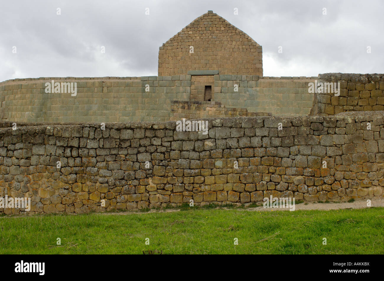 Ruins of Inca Temple of the Sun at Ingapirca in the Andes Mountains of ...