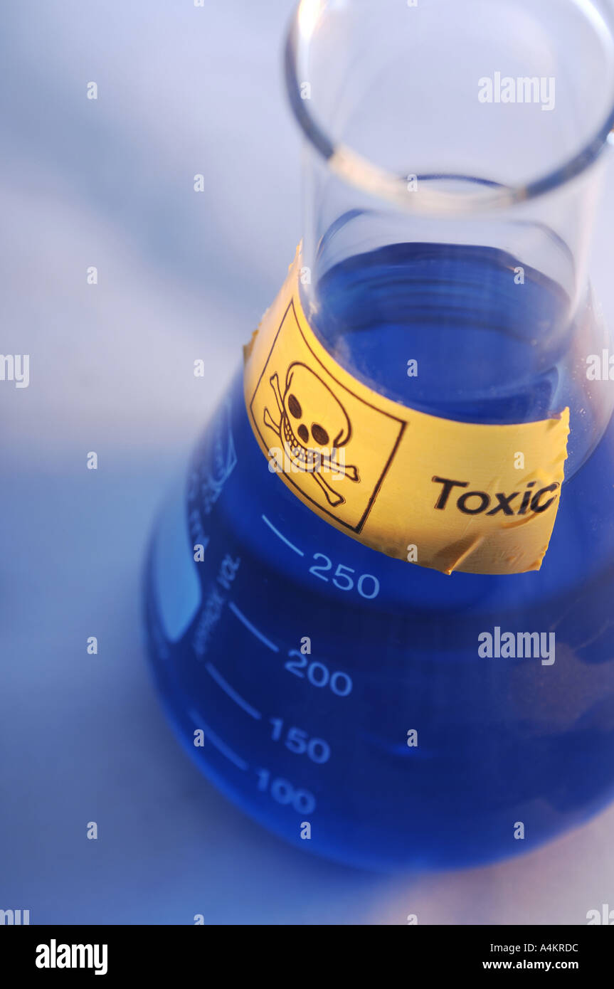 Flask with poison hi-res stock photography and images - Alamy