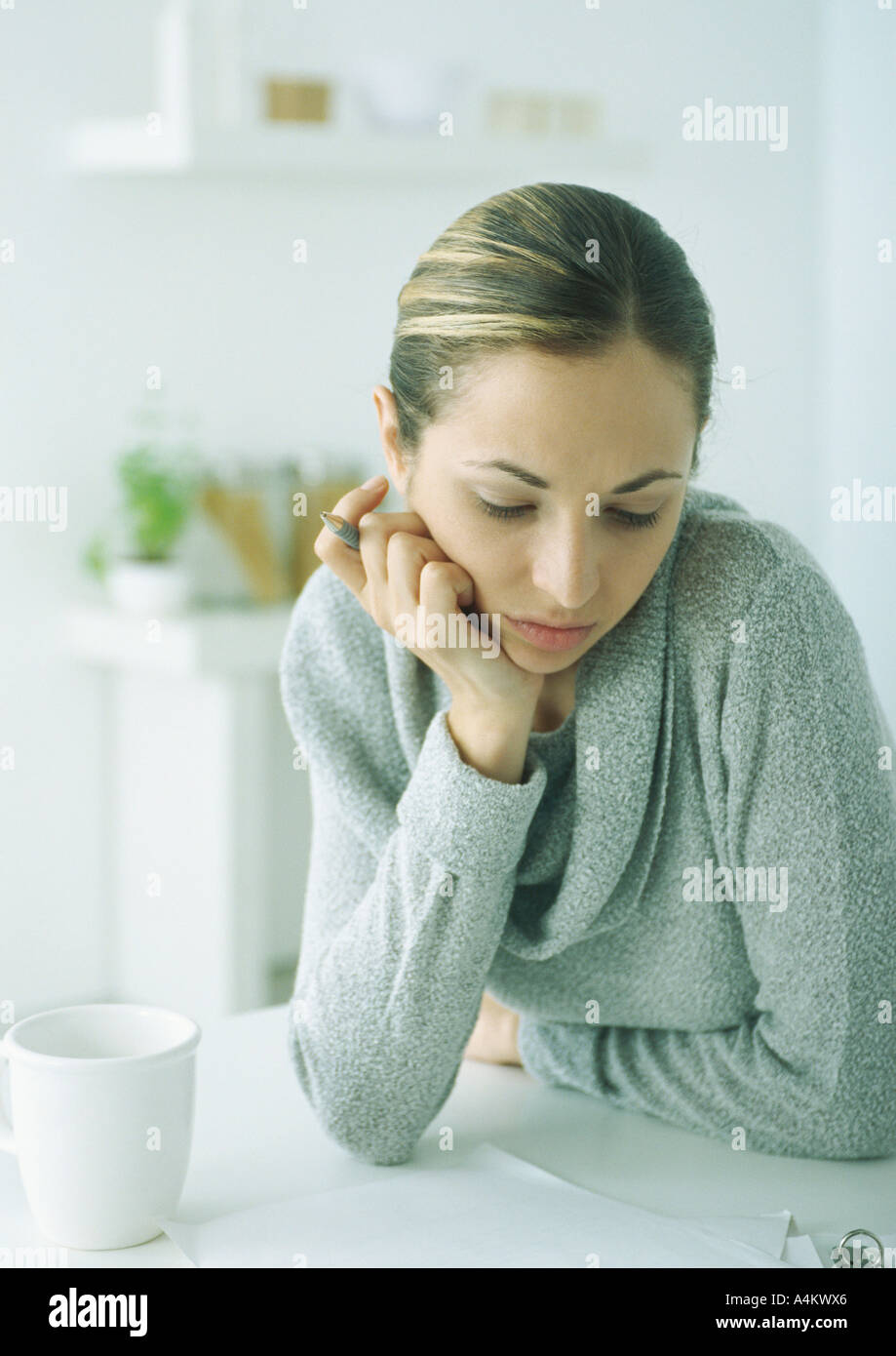 Leaning on elbow hi-res stock photography and images - Alamy