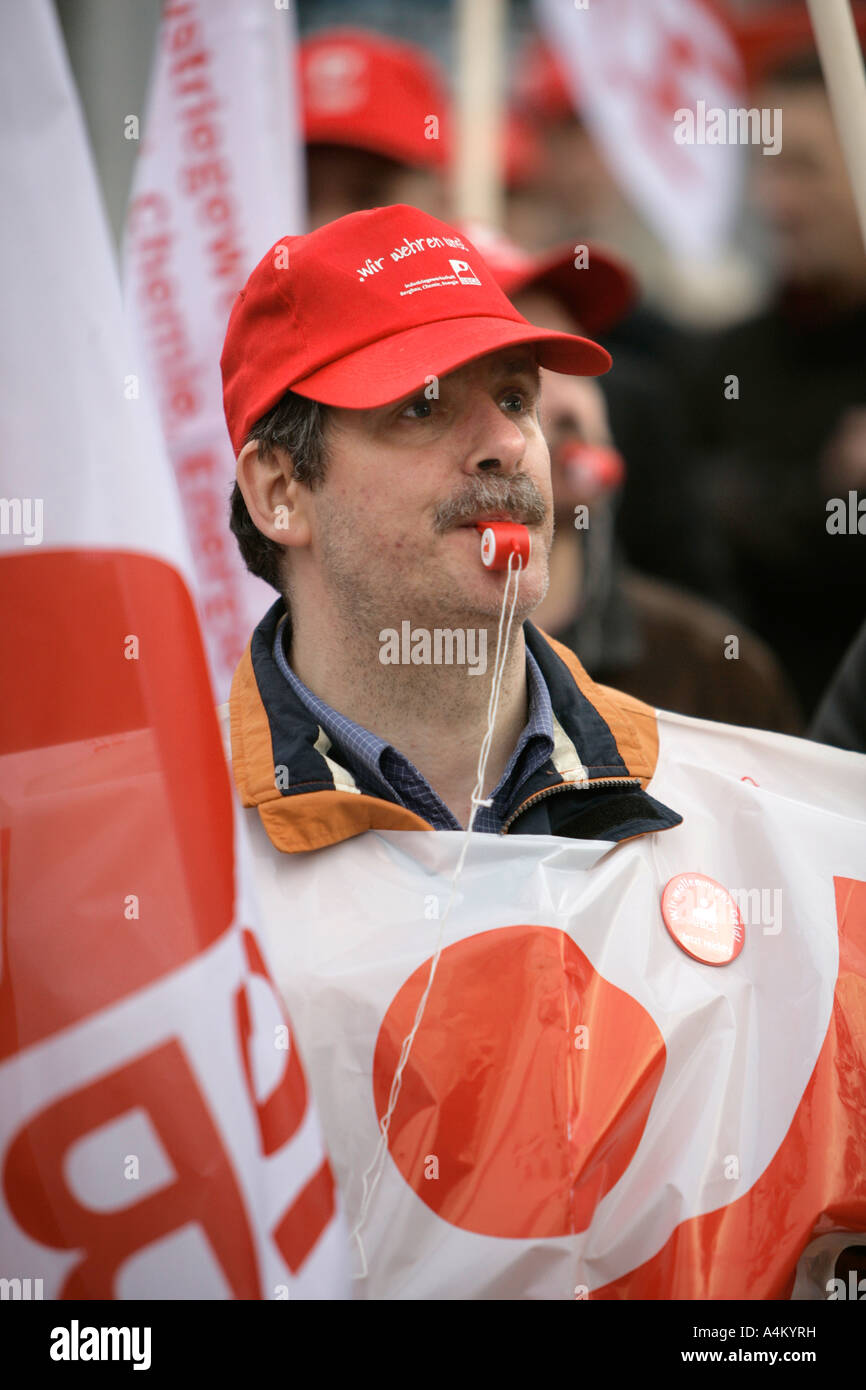 Symbolic demonstration hi-res stock photography and images - Alamy