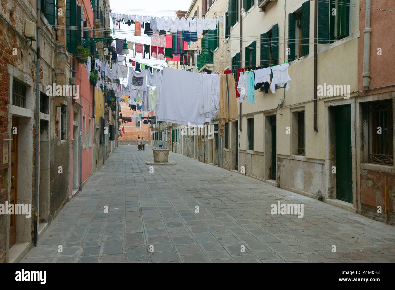 Pedestrial street hi-res stock photography and images - Alamy