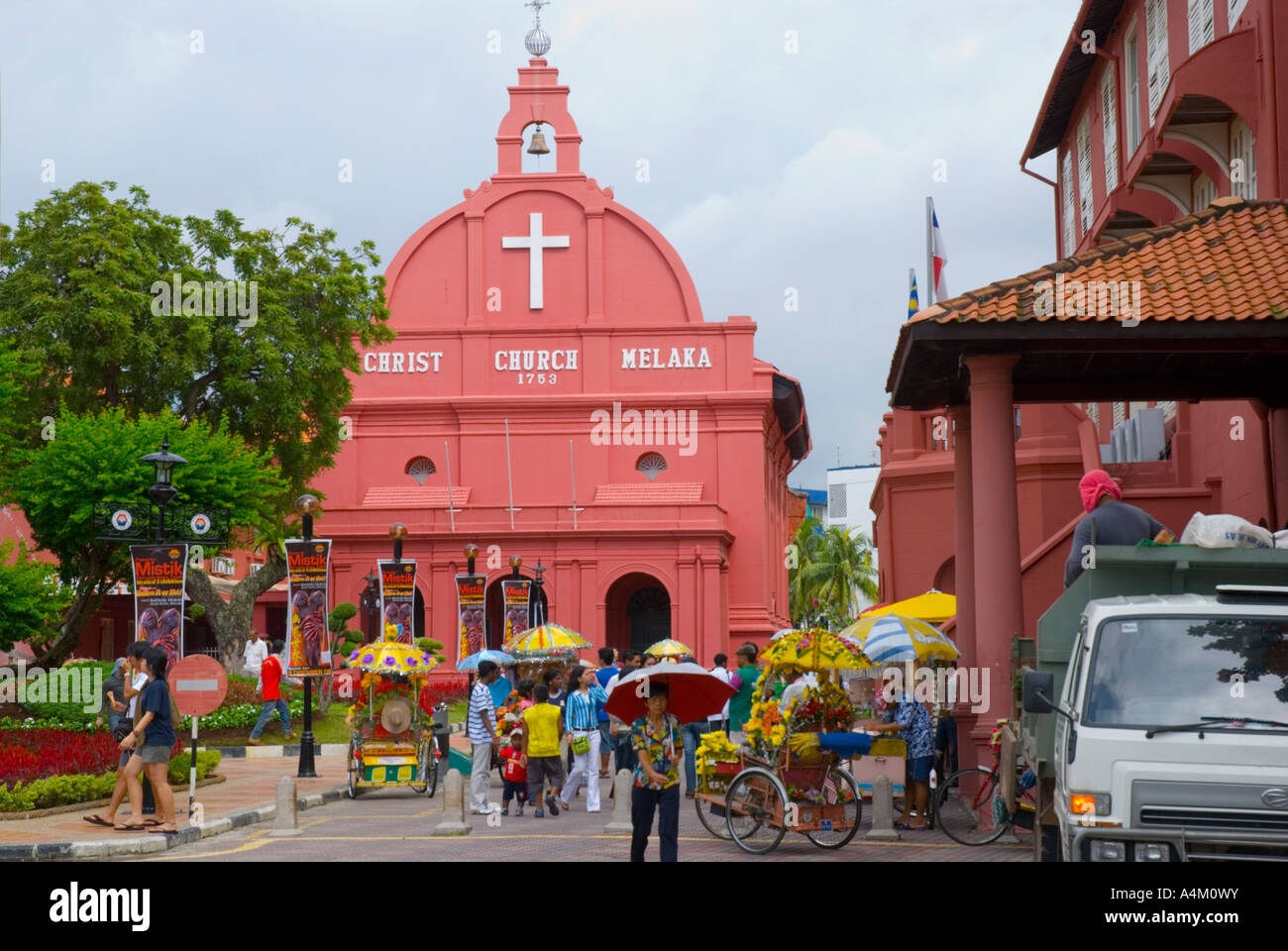 Colonial era churches hi-res stock photography and images - Alamy
