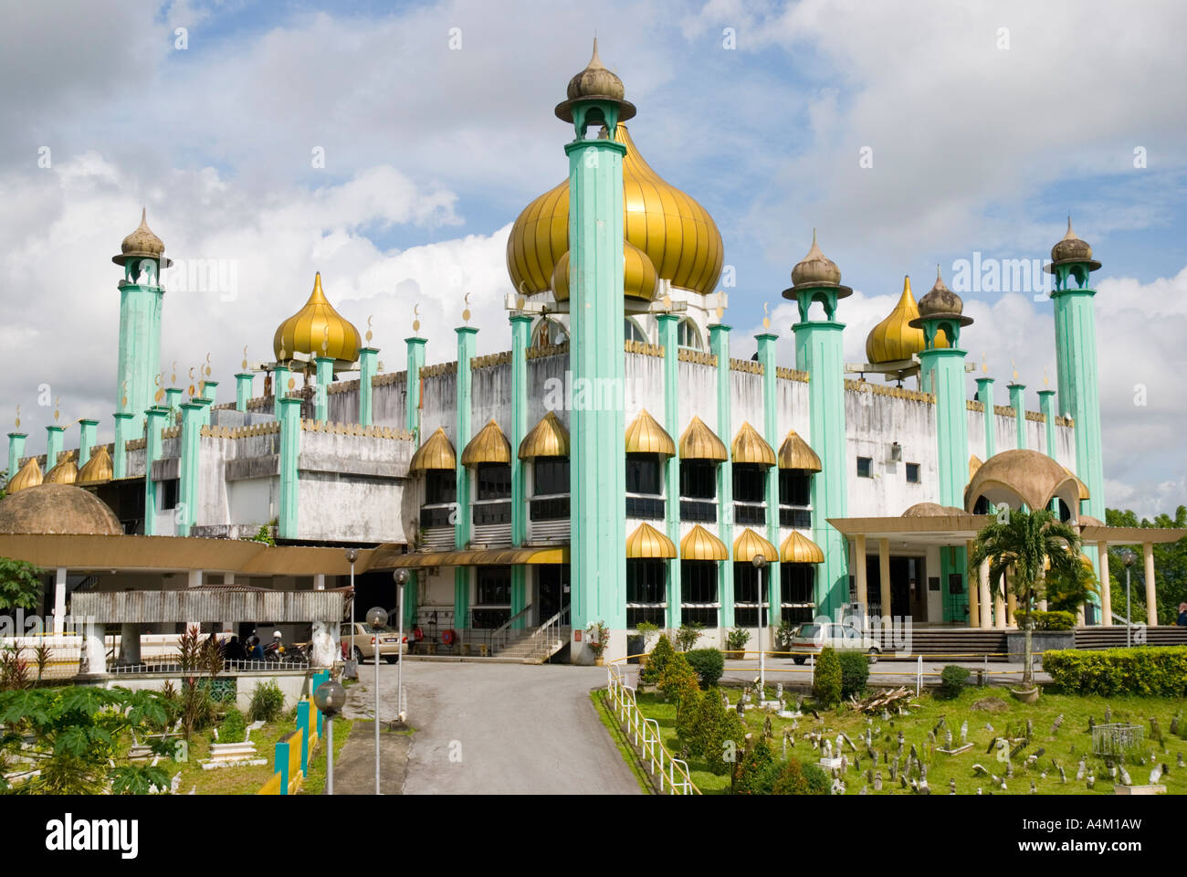 The Kuching Mosque Sarawak Borneo Malaysia Stock Photo - Alamy