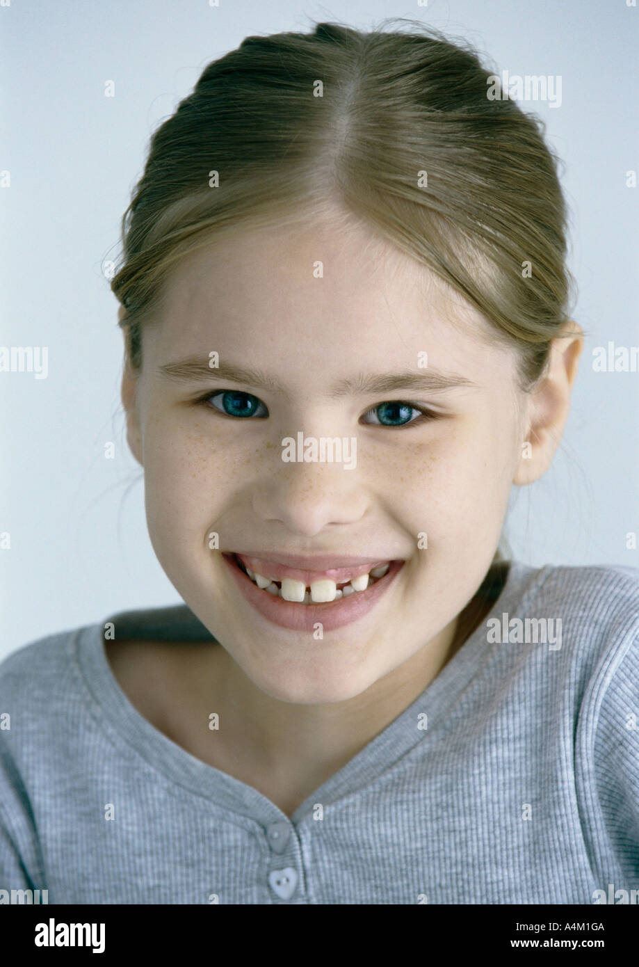 Girl with gap toothed smile hi-res stock photography and images - Alamy