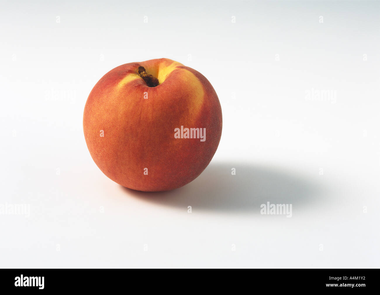 Nectarine images hi-res stock photography and images - Alamy