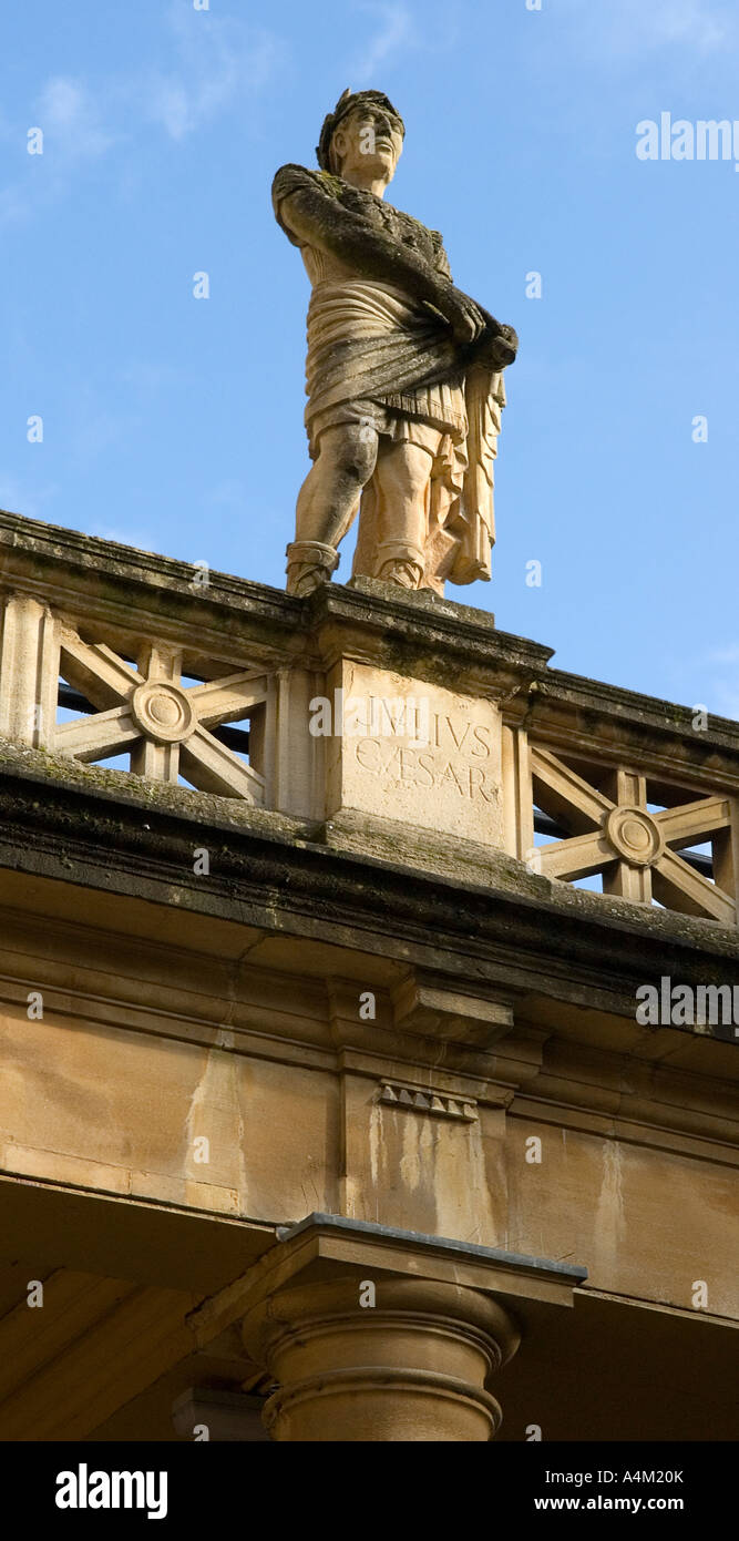 Roman baths bath statue hi-res stock photography and images - Alamy