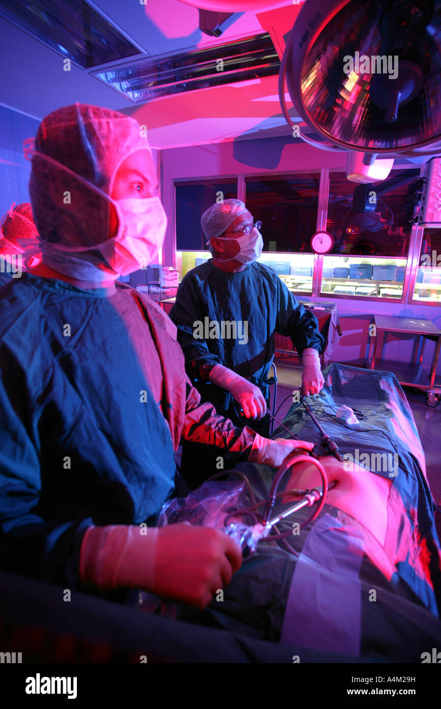 Appendix operation hi-res stock photography and images - Alamy