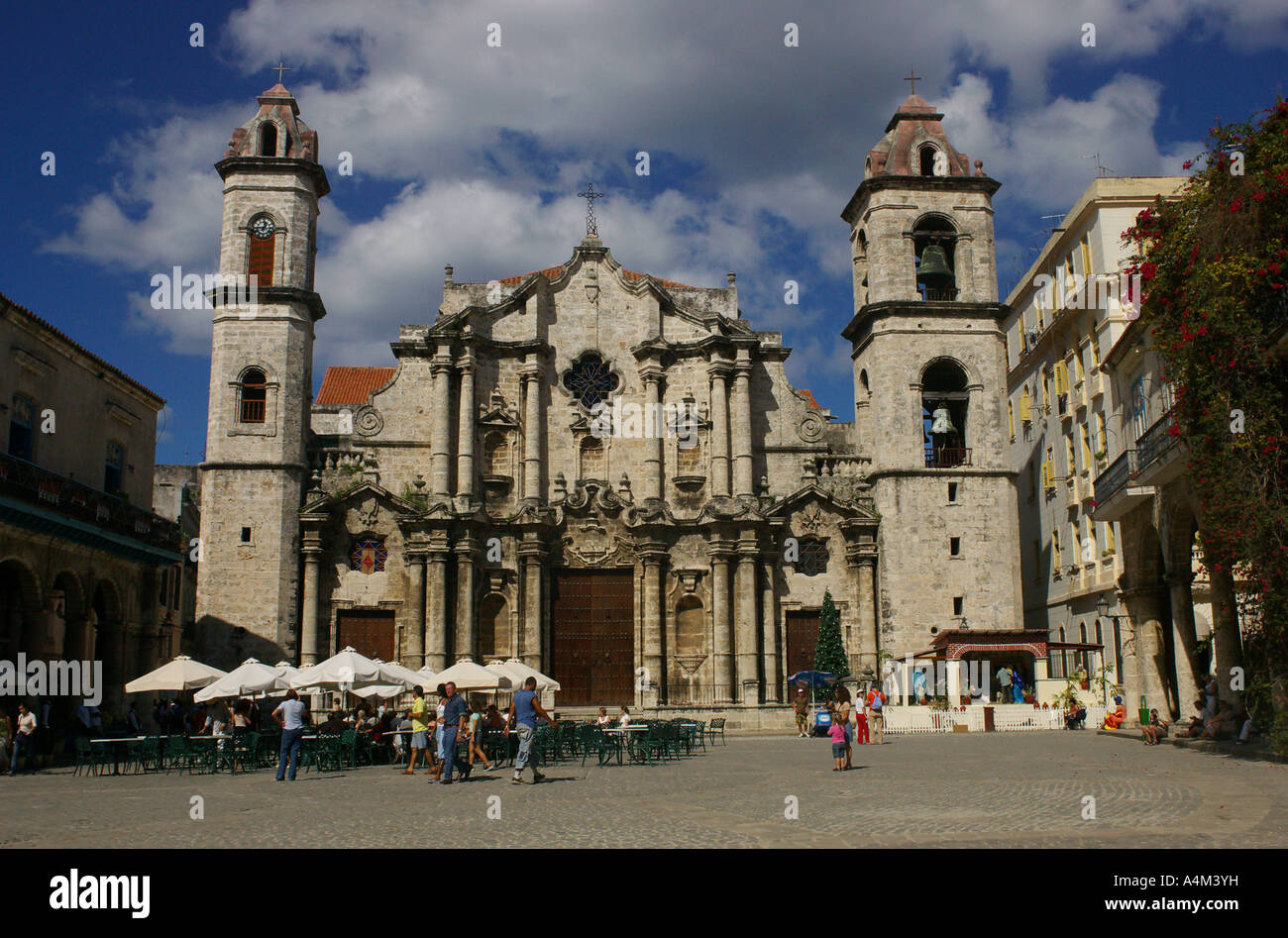cathedral square in old town Havana Cuba Stock Photo - Alamy