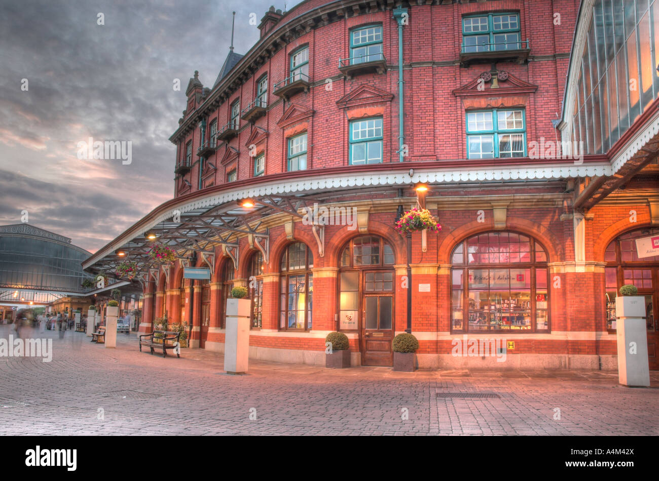 Windsor royal station hi-res stock photography and images - Alamy