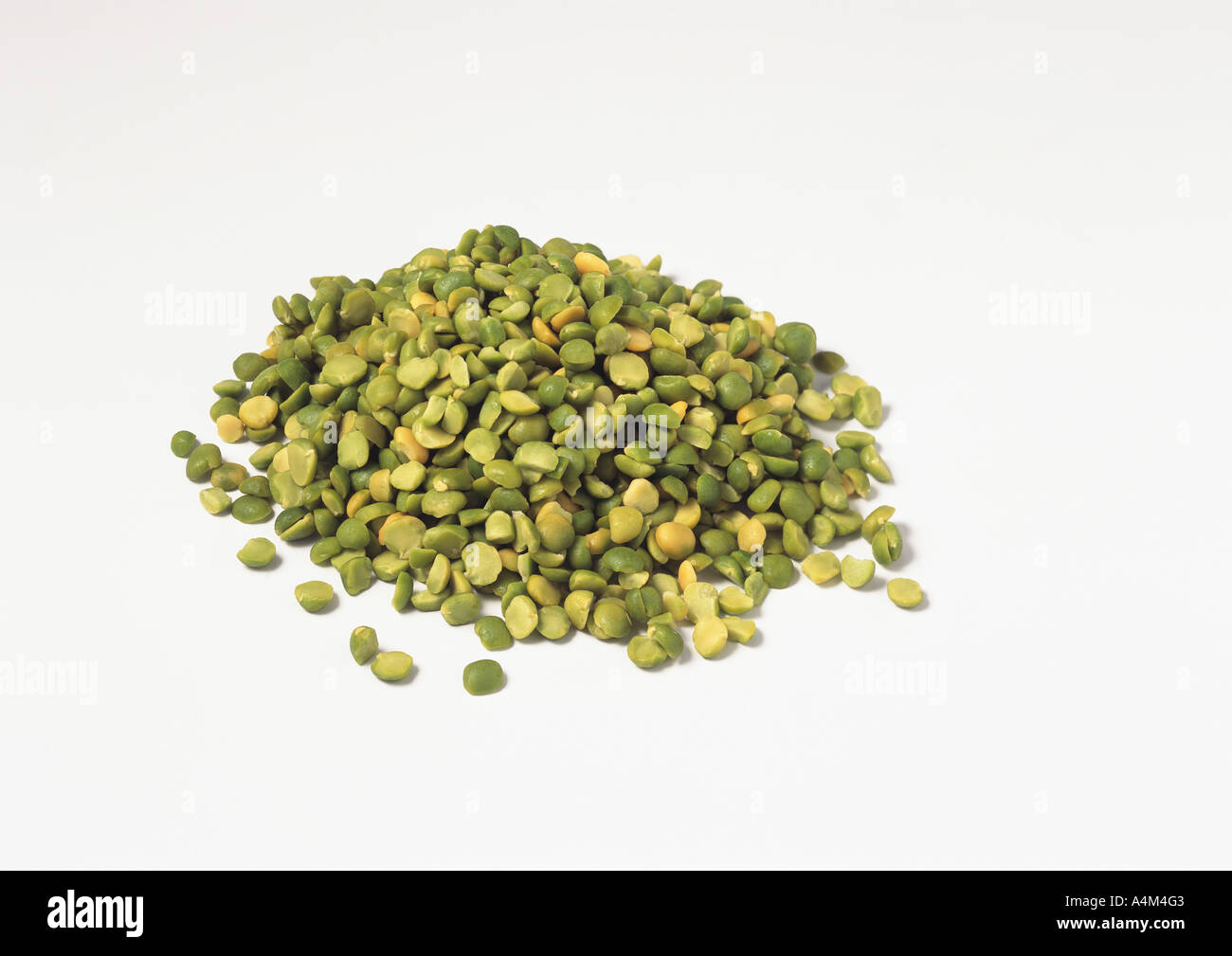 Pile of peas hi-res stock photography and images - Alamy