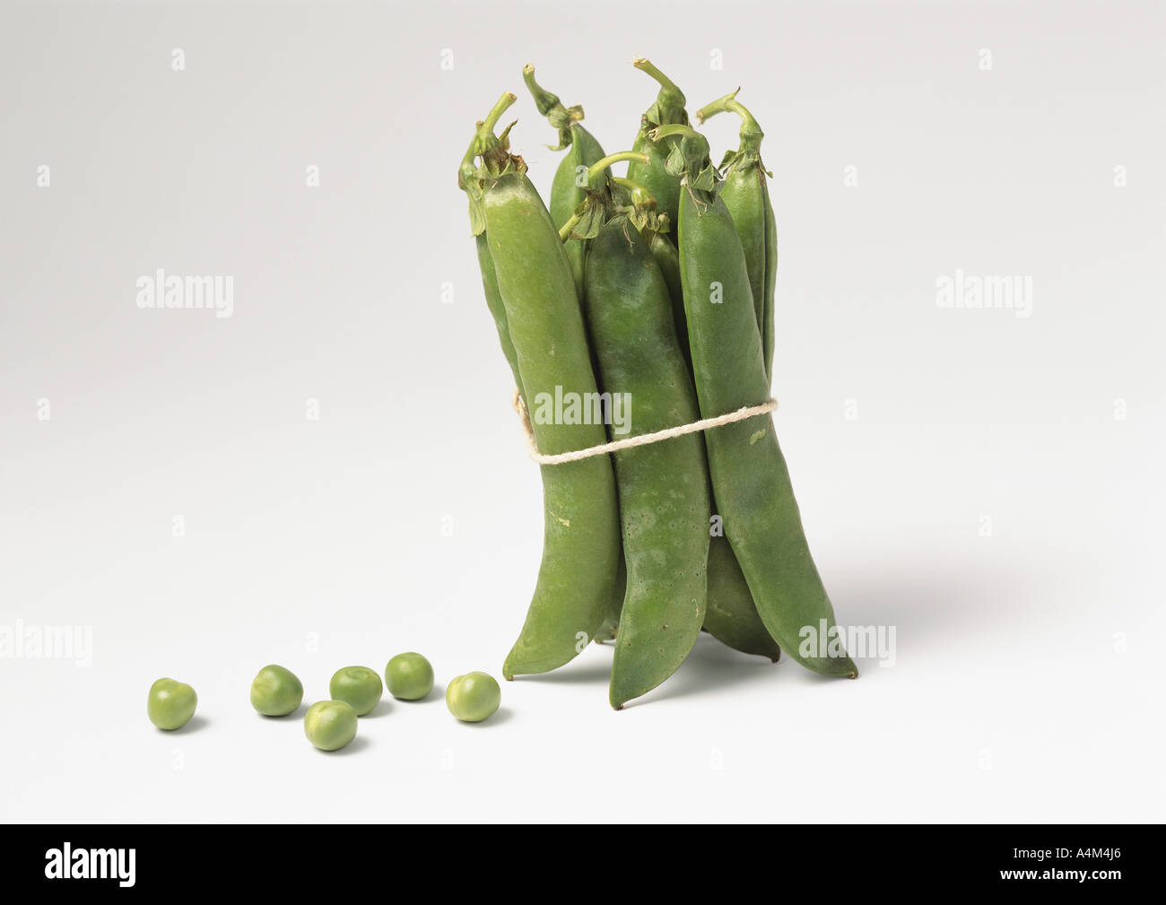 Peapods garden hi-res stock photography and images - Alamy