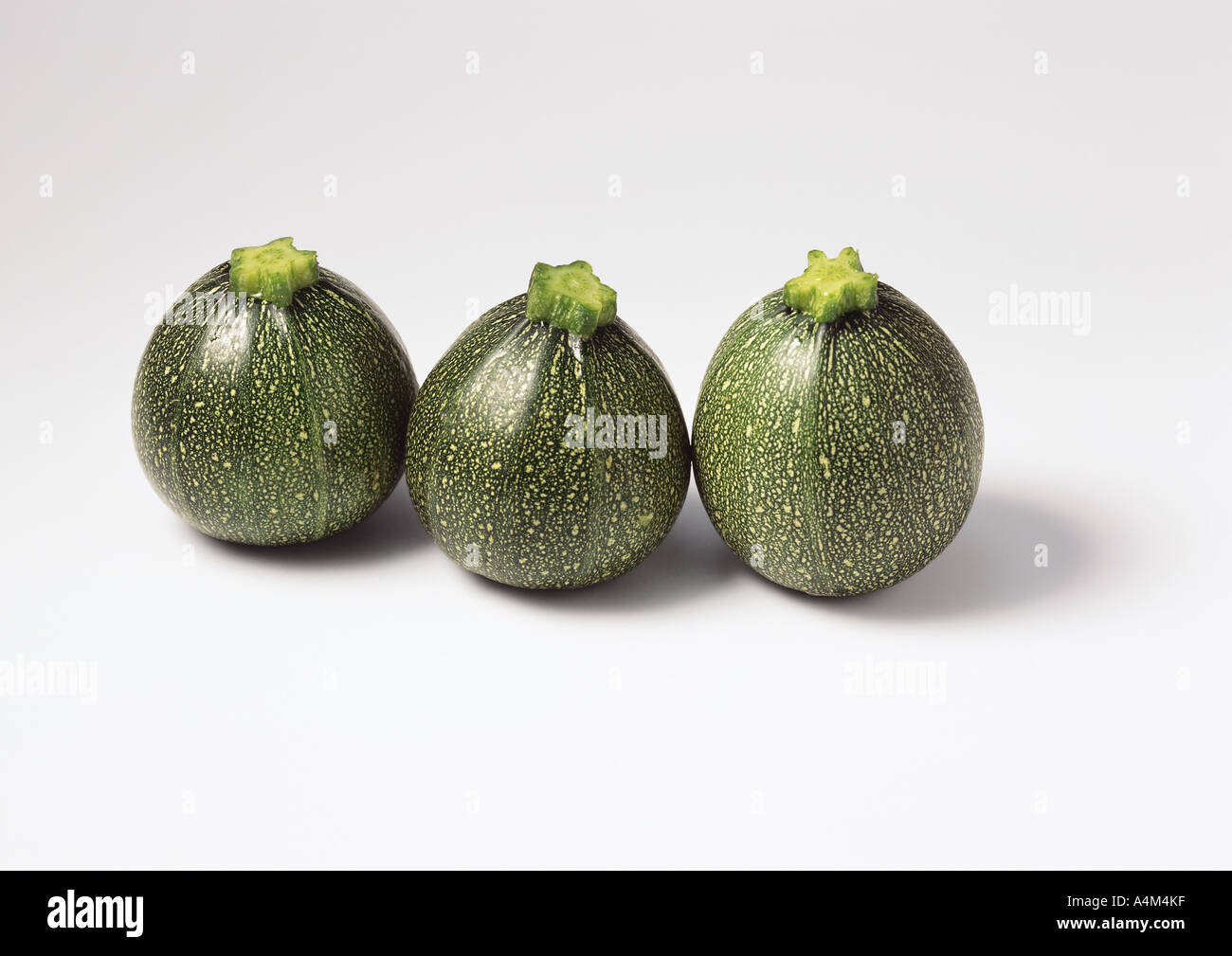 Globe zucchinis hi-res stock photography and images - Alamy