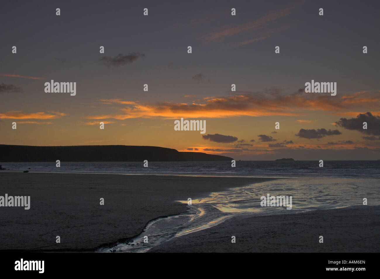 Broadhaven beach hi-res stock photography and images - Alamy
